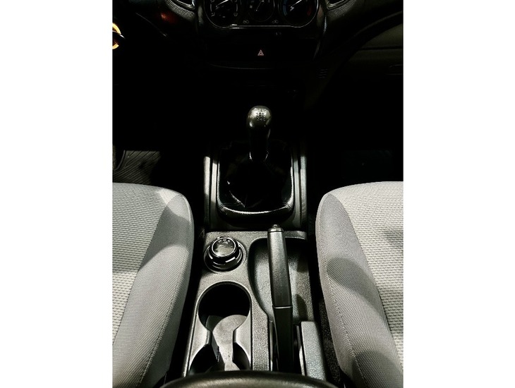 L200 TRITON 2.4 16V TURBO DIESEL OUTDOOR GLX CD 4X4 MANUAL 2025 por R ...