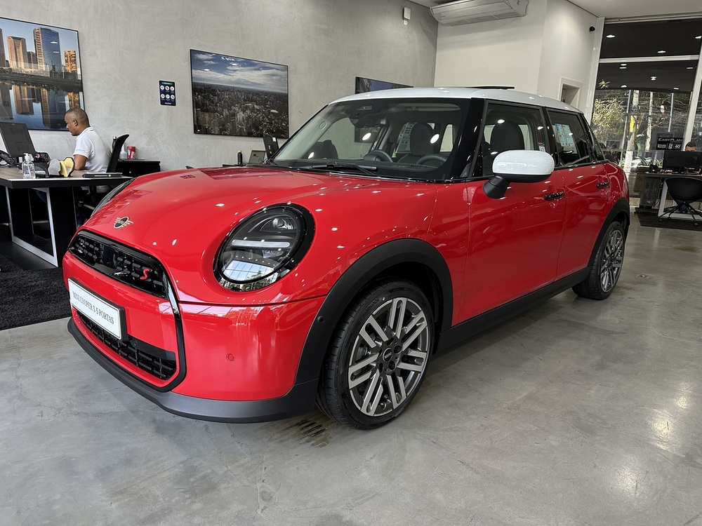 Cooper S 2.0 Exclusive 2025 por R$ 262.990,00 é na Autostar MINI Jardins