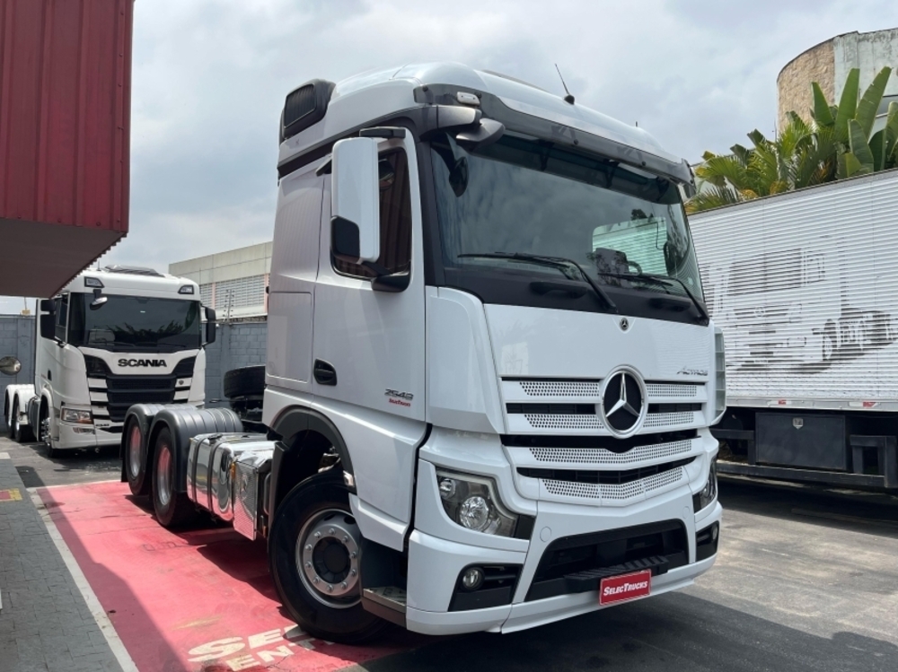 Actros 2548 6x2 2022 por R$ 515.000,00 é na SelecTrucks - Mauá