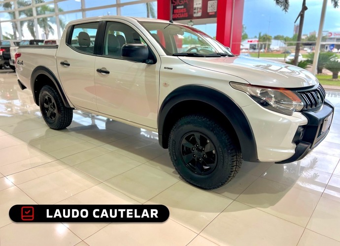 L200 TRITON 2.4 16V TURBO DIESEL OUTDOOR GLX CD 4X4 MANUAL 2025 por R ...
